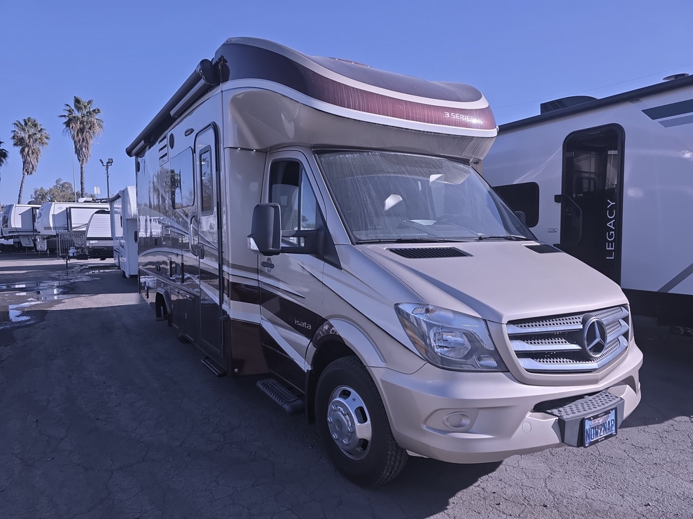 2018 Dynamax Isata 3 24FW - Stock #2641137C | Newhall, CA | Camping World