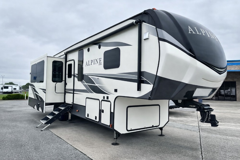 2020 Keystone Alpine 3401RS - Stock #2579979 | Anniston, AL | Camping World