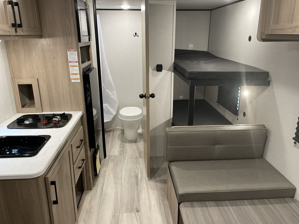 2025 Keystone Coleman 17B - Stock #2323369 | Apollo, PA | Camping World