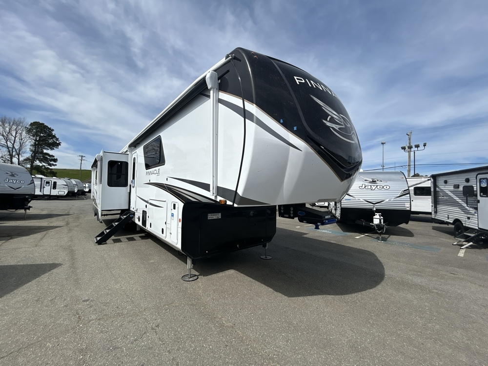 2025 Jayco Pinnacle 38FBRK - Stock #2499805 | Benton, AR | Camping World