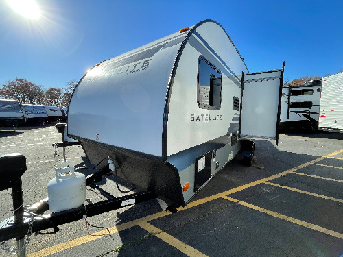 New or Used Starcraft Satellite RVs for Sale - Camping World RV Sales