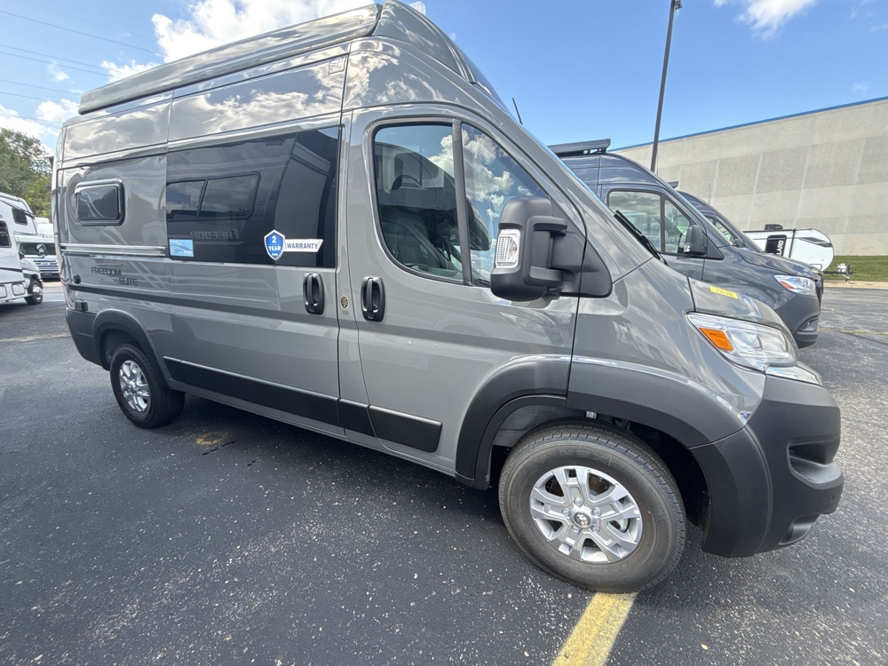 2026 Thor Freedom Elite 17D POP-TOP - Stock #2542366 | Birch Run, MI ...