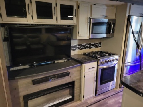 New or Used Crossroads Hampton RVs for Sale - Camping World RV Sales