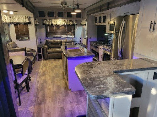 New or Used Crossroads Hampton RVs for Sale - Camping World RV Sales