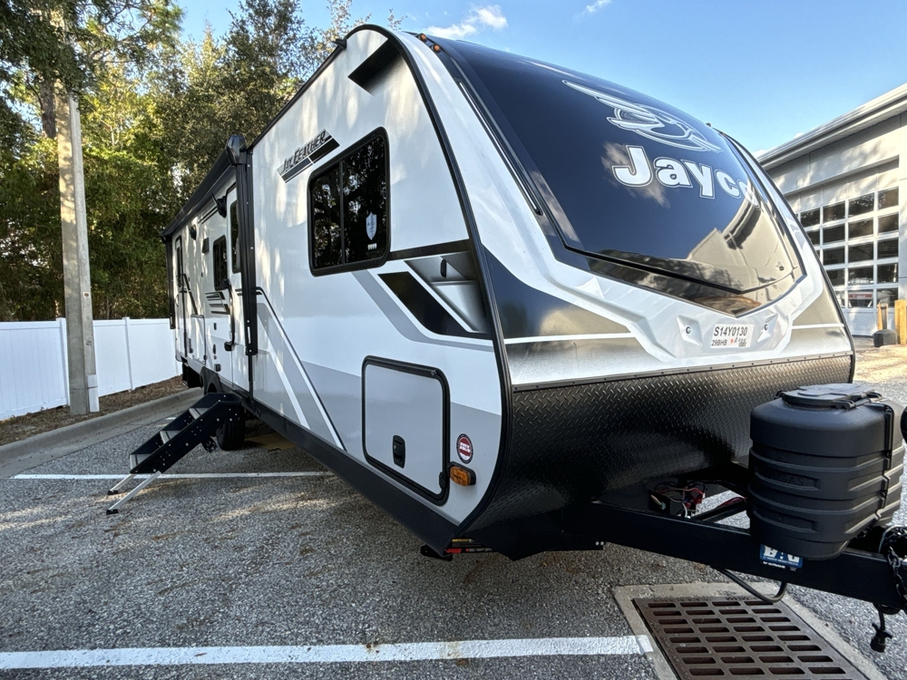 2025_jayco_jay_feather_29bhb_bvfl2444821_impel-capture_close-up_srp.jpg