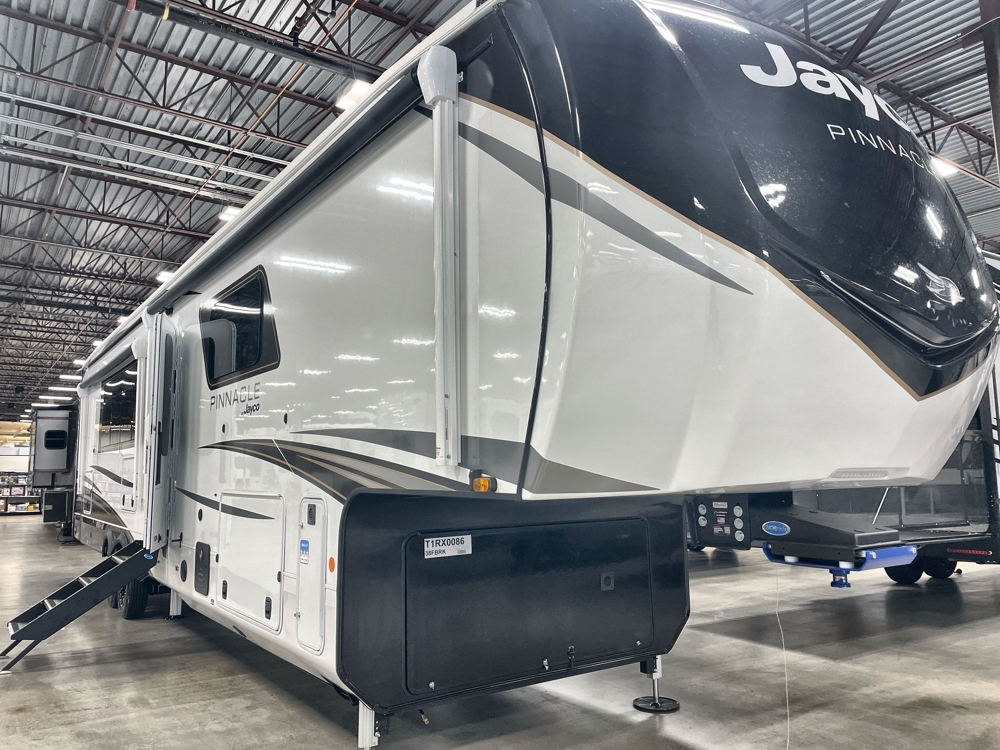 2026 Jayco Pinnacle 38FBRK - Stock #2525054 | Colton, CA | Camping World