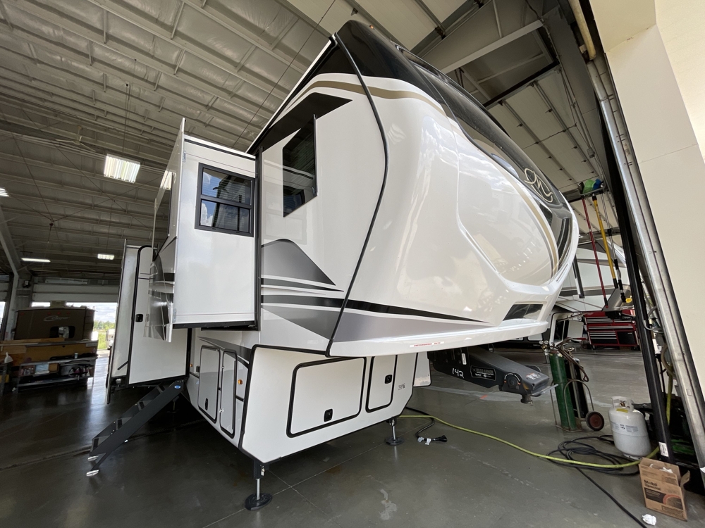 2025 Keystone Montana 3941FO - Stock #2493840 | Cedar Falls, IA ...