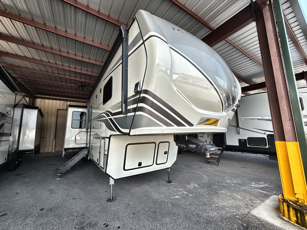 2023 Keystone Montana 3793RD - Stock #2570913 | Calera, AL | Camping World