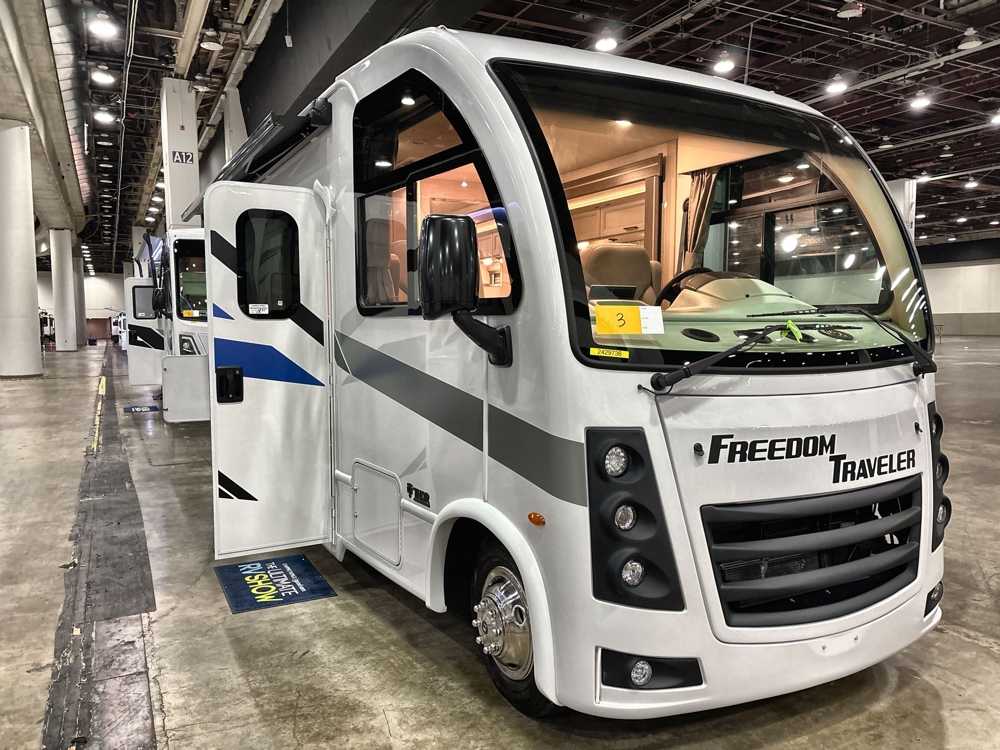 2025 Thor Freedom Traveler A24 - Stock #2429736 | Chelsea, MI | Camping ...