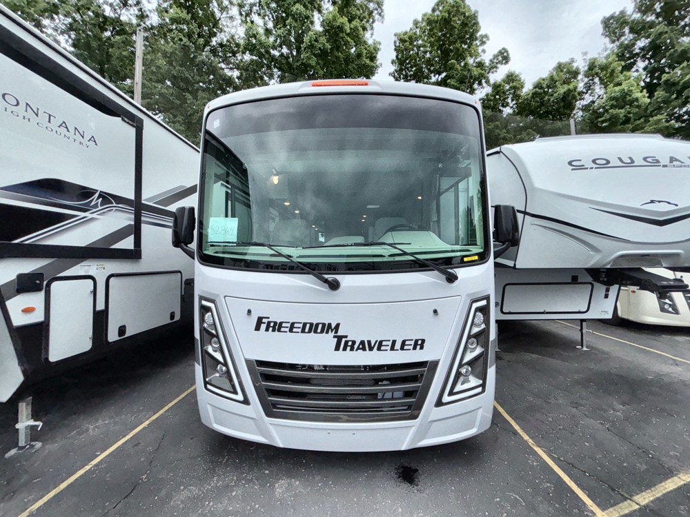 2026 Thor Freedom Traveler B30 - Stock #2470018 | Chelsea, MI | Camping World