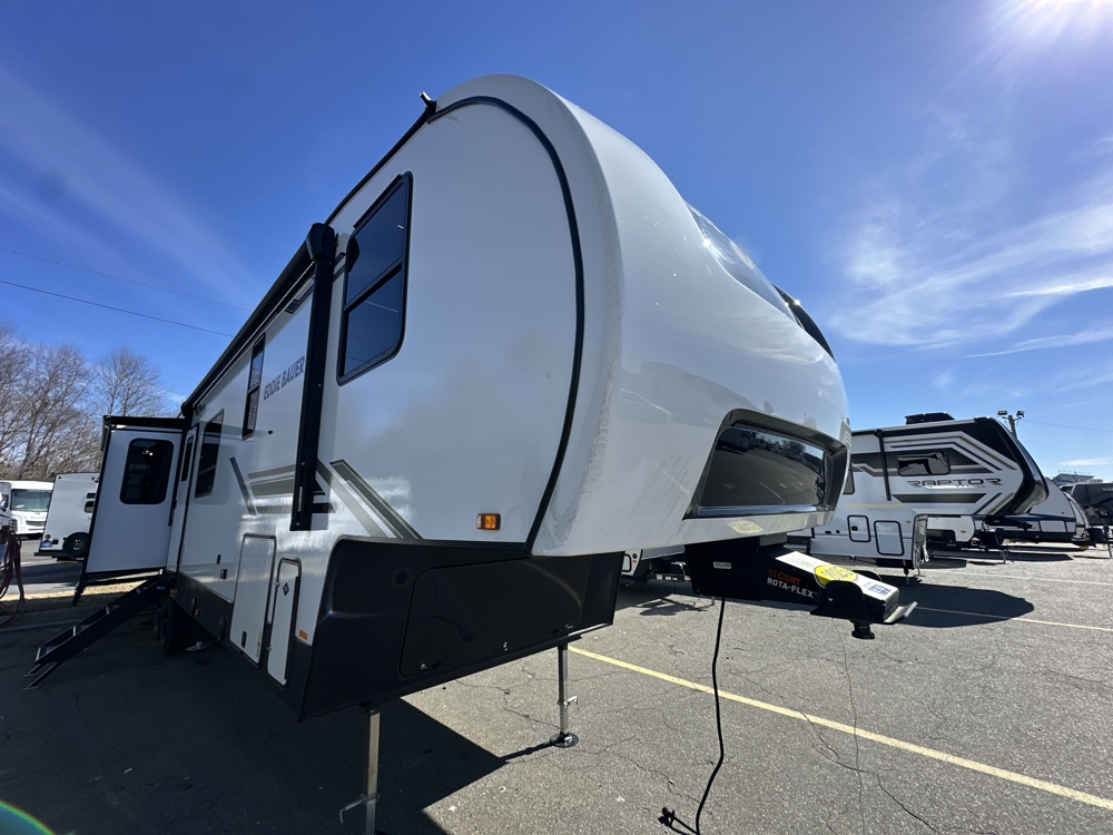 2025 Heartland Eddie Bauer Signature 3700MB - Stock #2485374 | Concord, NC | Camping World