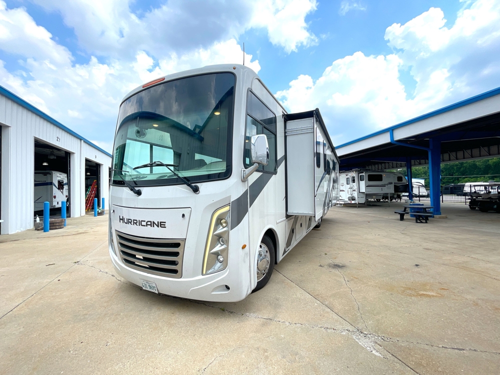 2022 Thor Hurricane 34J - Stock #2580313P | Wauconda, IL | Camping World