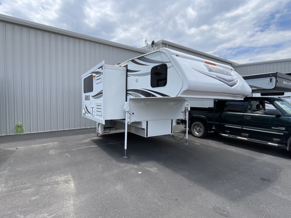 2016 Lance Lance 995 - Stock #2322671B | Cheyenne, WY | Camping World