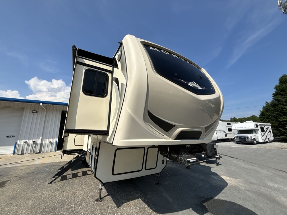 2018 Keystone Montana 3731FL - Stock #2572352 | Hope Mills, NC ...