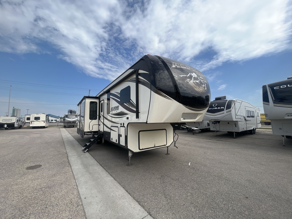 2017 Keystone Alpine 3500RL - Stock #2602966 | West Fargo, ND | Camping ...