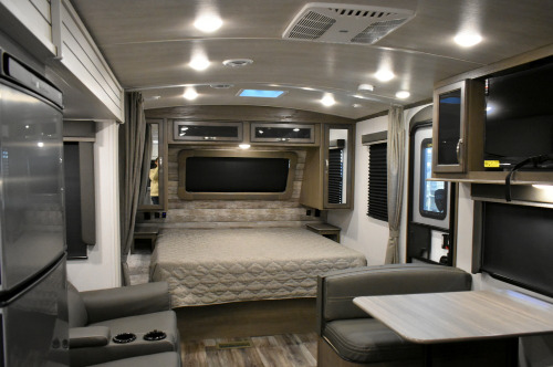 New or Used Keystone Cougar 22MLS RVs for Sale - Camping World RV Sales