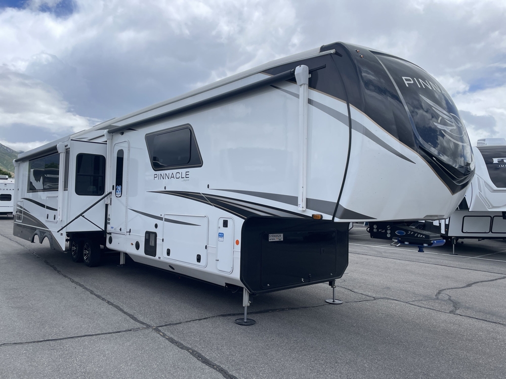 2025 Jayco Pinnacle 38FBRK - Stock #2493218 | Draper, UT | Camping World