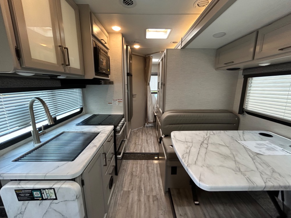 2025 Thor Coleman 24CMF - Stock #2281597 | Fort Pierce, FL | Camping World