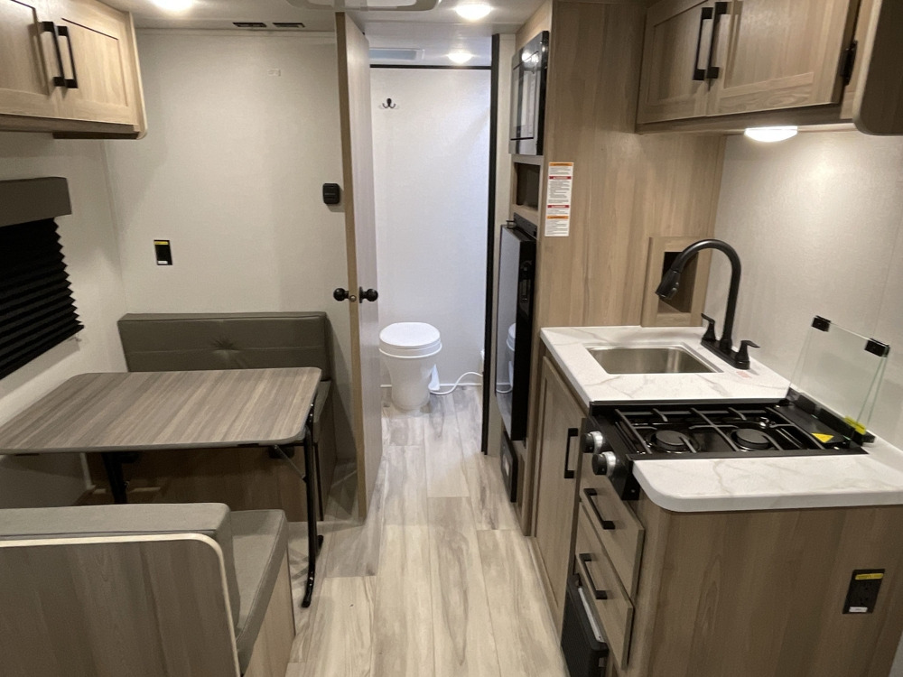 2025 Keystone Coleman Light 17RX - Stock #2472916 | Fairmont, WV ...