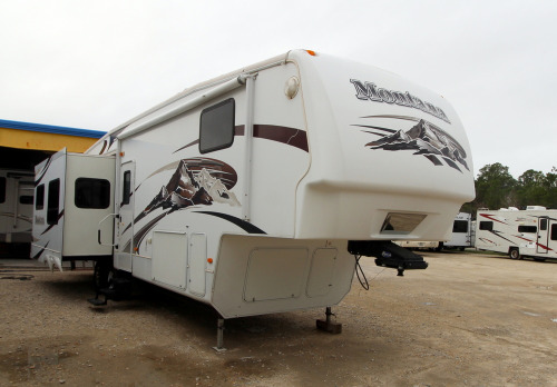New or Used Keystone Montana RVs for Sale - Camping World RV Sales