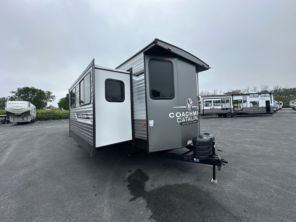 2025 Coachmen Catalina Destination 39MKTS - Stock #2490224 | Green Bay ...
