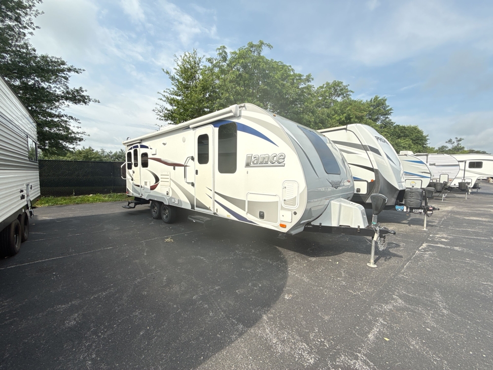 2020 Lance Lance 2375 - Stock #2564021P | Georgetown, KY | Camping World