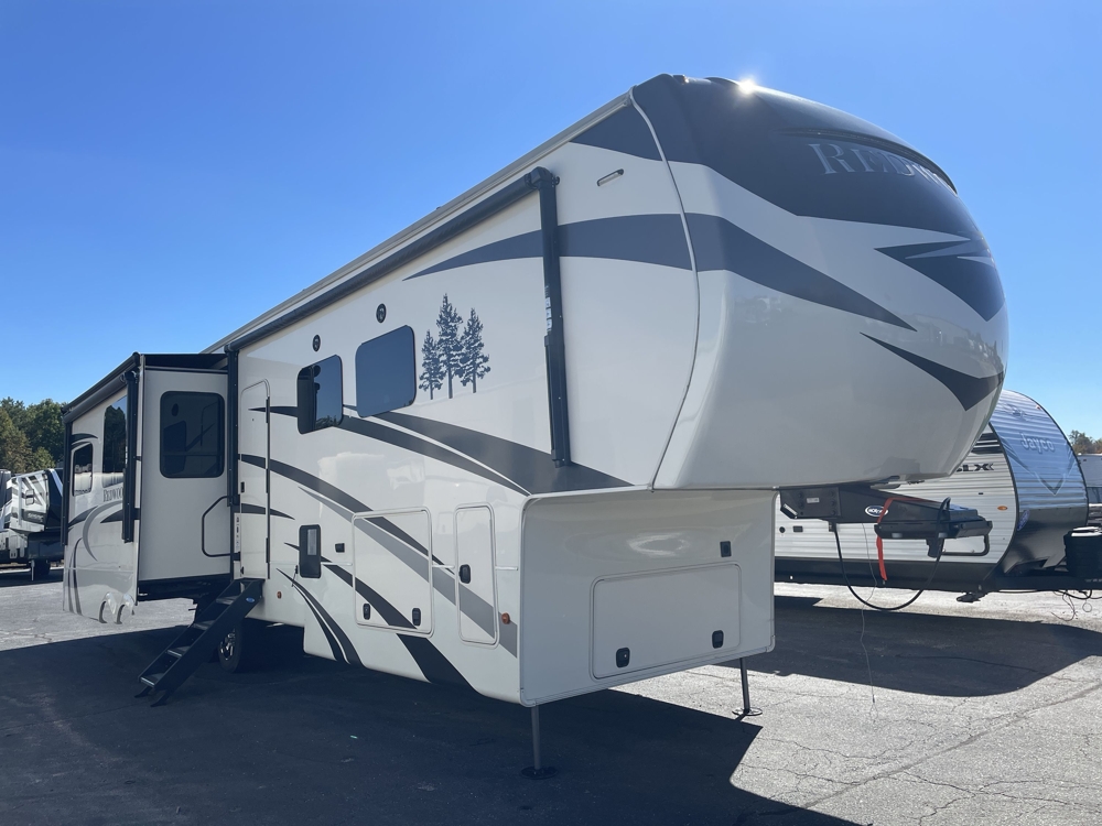 2020 Crossroads Redwood 3901WB - Stock #2612589 | Spartanburg, SC ...