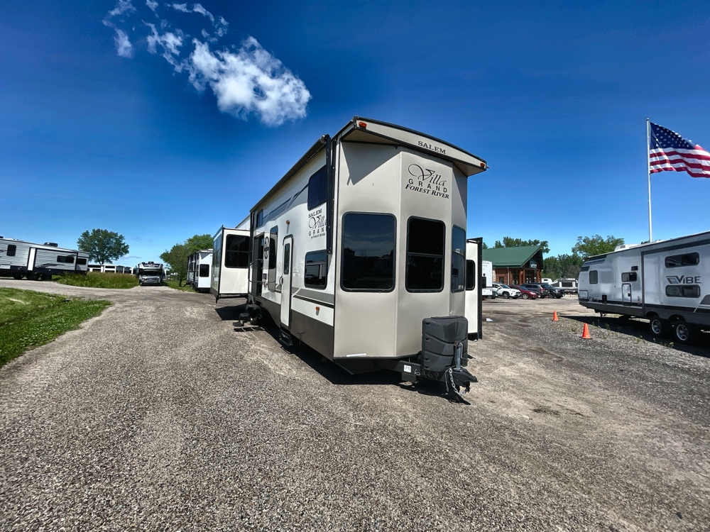 2018 Forest River Salem Villa 42DL - Stock #2563495z | Hugo, MN ...