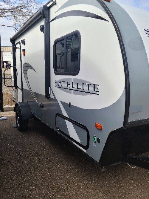 New or Used Starcraft Satellite RVs for Sale - Camping World RV Sales