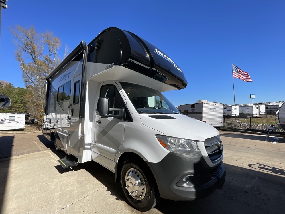 2025 Thor Freedom Elite 24FL - Stock #2237377 | Jackson, MS | Camping World