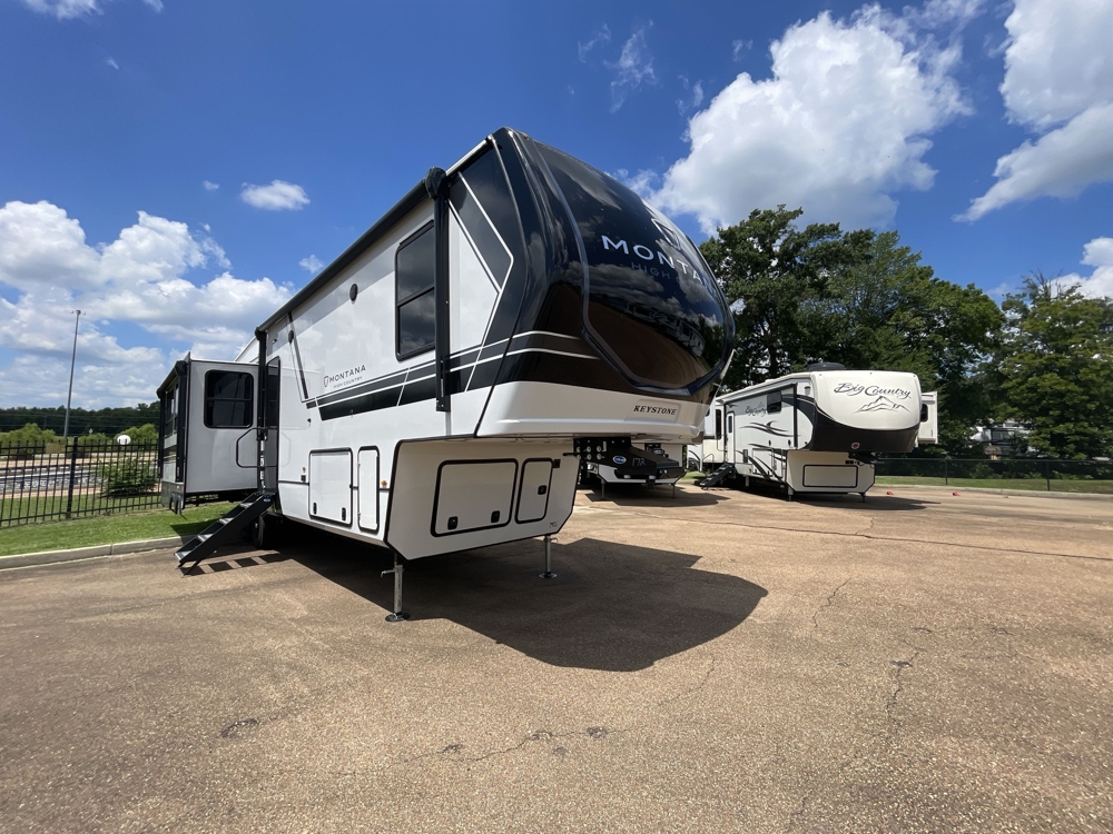 2026 Keystone Montana High Country 331RL - Stock #2556701 | Jackson, MS ...