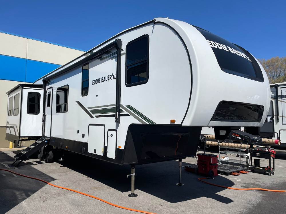 2025 Heartland Eddie Bauer Signature 3700MB - Stock #2485370 | Jackson, TN | Camping World