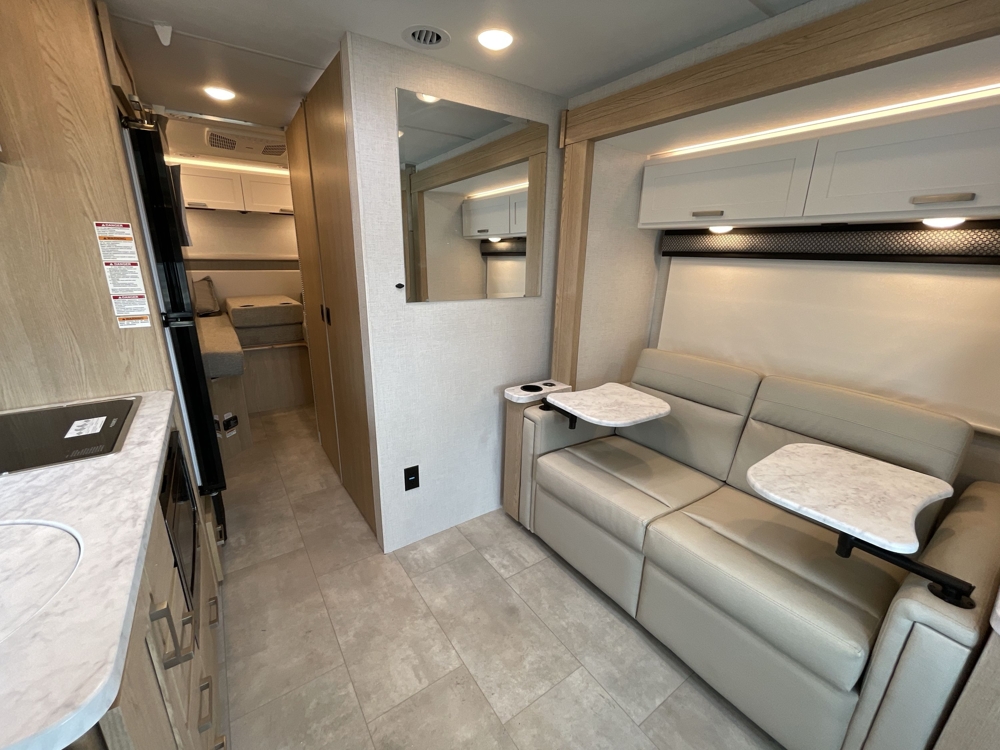 2026 Thor Freedom Elite 24KE - Stock #2429720 | Katy, TX | Camping World