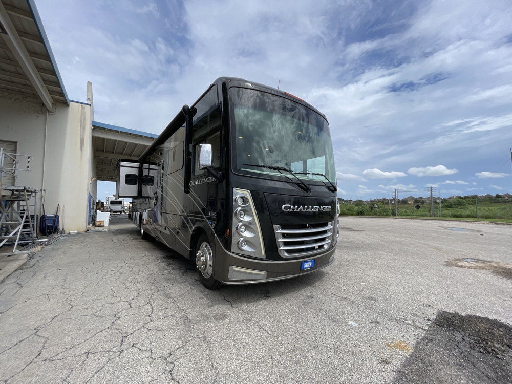 2023 Thor Challenger 36FA - Stock #2537279A | Katy, TX | Camping World