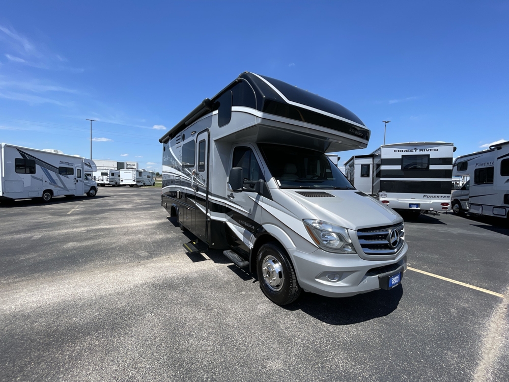 2018 Dynamax Isata 3 24FW - Stock #2542097P | Katy, TX | Camping World