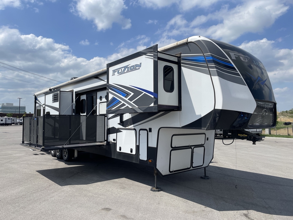 2020 Keystone Fuzion 424 - Stock #2548442 | Kansas City, KS | Camping World