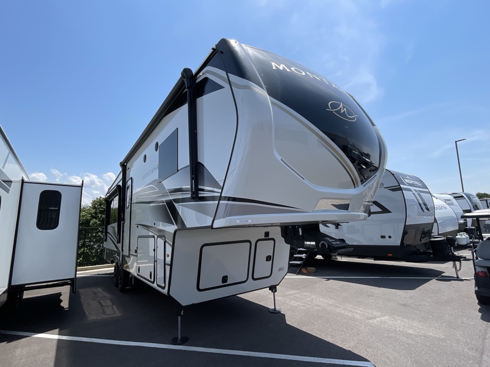 2025 Keystone Montana 3123RL - Stock #2523206 | Kodak, TN | Camping World