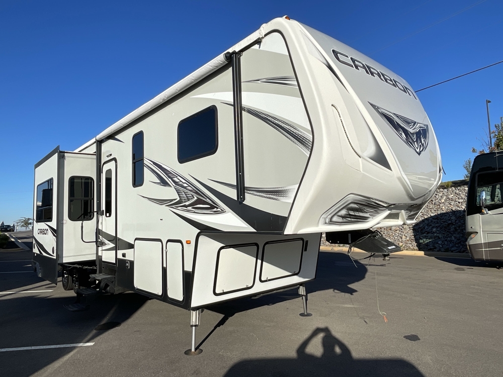 2017 Keystone Carbon 357 - Stock #2585692 | Kodak, TN | Camping World