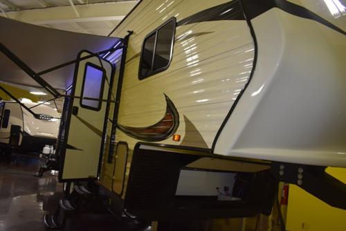 New or Used Fifth Wheel Campers For Sale - Camping World RV Sales