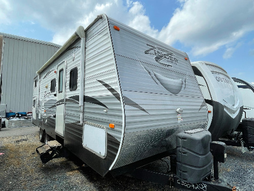 New or Used Crossroads Zinger RVs for Sale - Camping World RV Sales