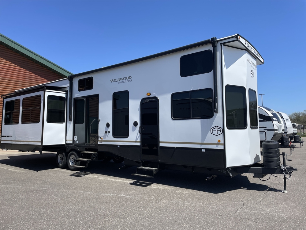 2025 Forest River Wildwood Grand Lodge 42DL - Stock #2501401 | Little ...