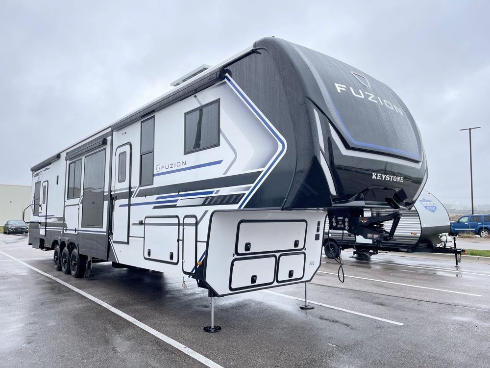 2026 Keystone Fuzion 440 - Stock #2594143 | Lincoln, NE | Camping World