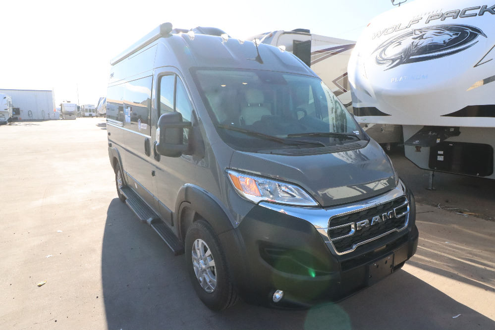 2025 Thor Rize 18M - Stock #2204045 | Lubbock, TX | Camping World