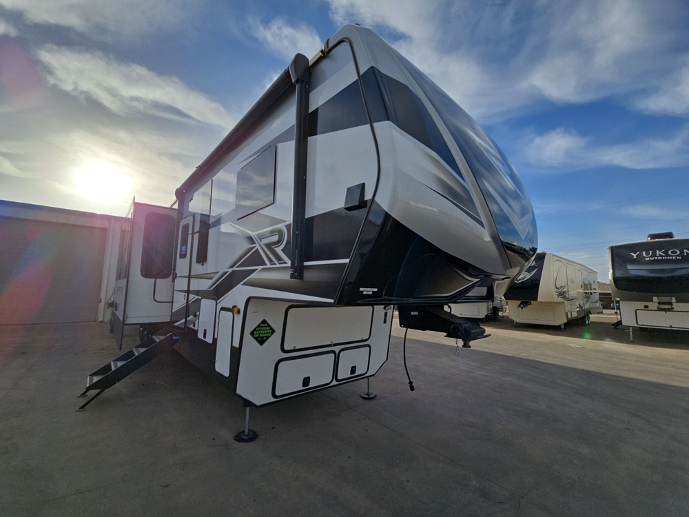 2024 Keystone Raptor 428 - Stock #2534421 | Lubbock, TX | Camping World