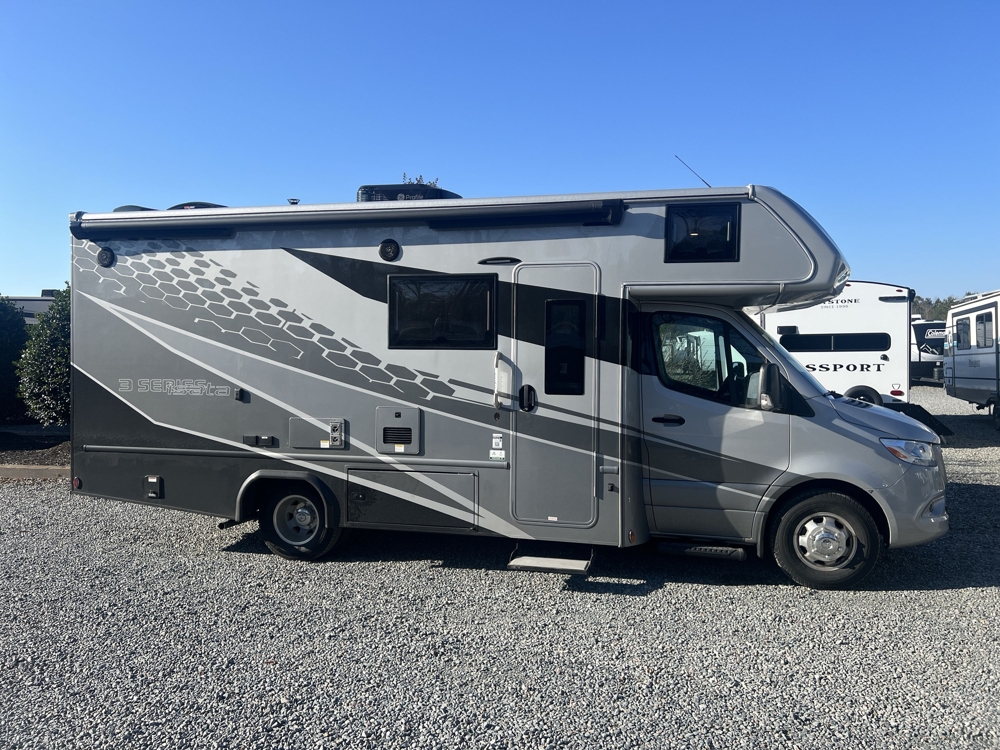 2026 Dynamax Isata 3 24FW - Stock #2564830 | Ashland, VA | Camping World