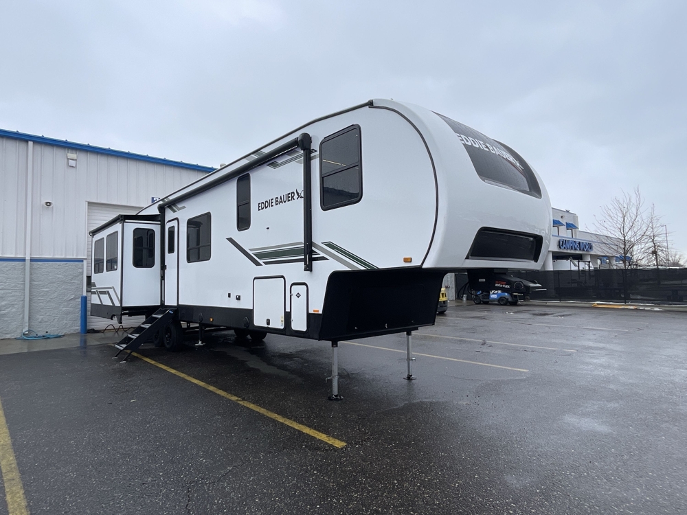 2025 Heartland Eddie Bauer Signature 3700MB - Stock #2485346 | Meridian, ID | Camping World