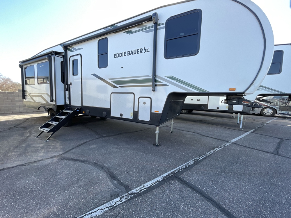 2025 Heartland Eddie Bauer Signature 3101RL - Stock #2475223 | Mesa, AZ | Camping World