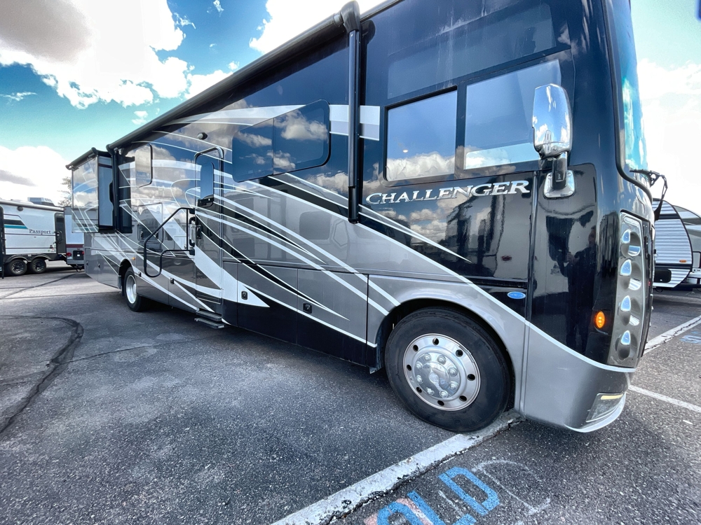 2023 Thor Challenger 36FA - Stock #2511009CA | Mesa, AZ | Camping World
