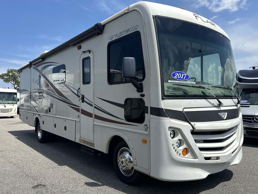 2017 Fleetwood Flair 31W - Stock #2570133 | Melbourne, FL | Camping World