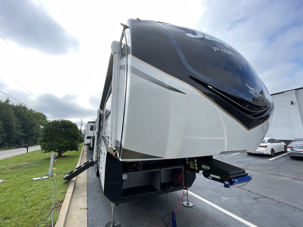 2026 Jayco Pinnacle 32RLTS - Stock #2536243 | Byron, GA | Camping World